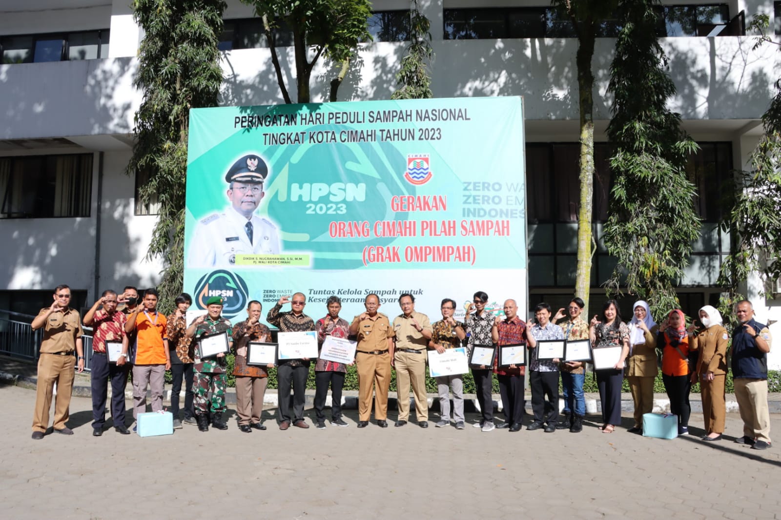 Peringati HPSN, Pj. Walikota Cimahi Ajak Warga “GRAK OMPIMPAH” | Swara ... Peringati HPSN, Pj. Walikota Cimahi Ajak Warga “GRAK OMPIMPAH” | Swara ...